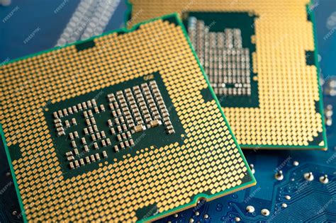 Cpu 중앙 처리 장치 칩 Pc 및 노트북 컴퓨터 기술의 회로 기판 칩 프리미엄 사진