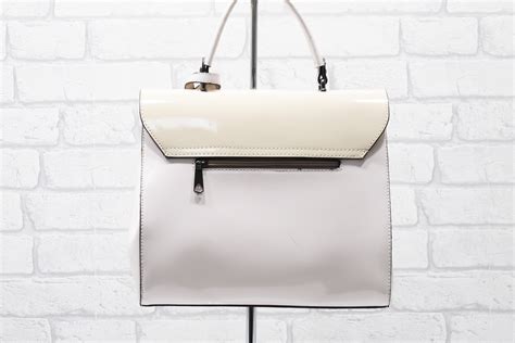 Дамска чанта еко кожа лак розова 500 4513 Eobuvki Bg