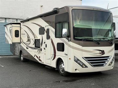 Used 2018 Thor Motor Coach Hurricane 35m Class A Motorhome For Sale