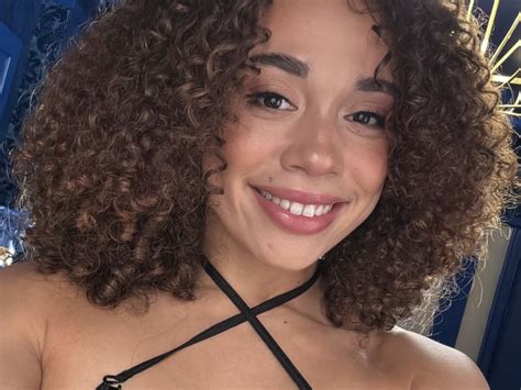 Willow Ryder Its Pure Bragging Rights With 6 Avn Nominations In The