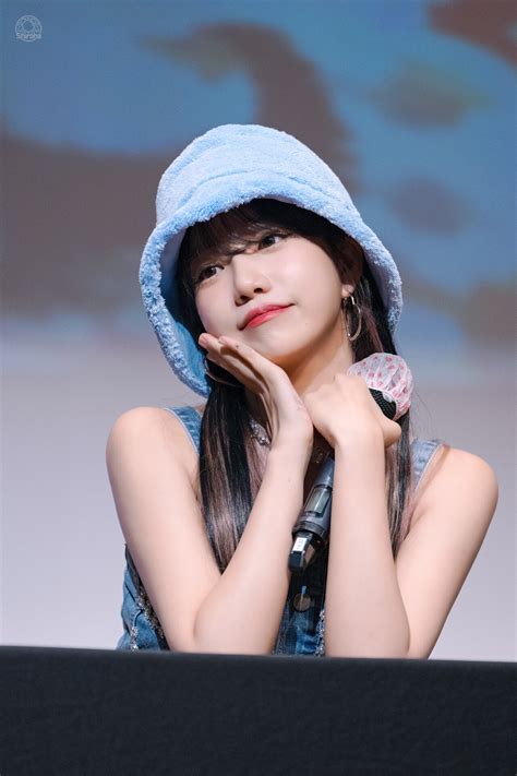 조유리 221029 러버블 팬사인회 여자 연예인 에펨코리아