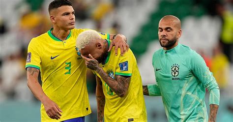 우승 후보 브라질 승부차기서 크로아티아에 져 탈락