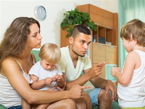 Fatores De Risco Para O Desenvolvimento De Problemas De Saúde Mental Na