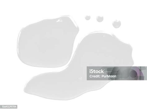 흰색 바탕에 우유 하얀 배경에 분리된 우유 웅덩이가 쏟아졌다 엎질러진 우유의 질감 0명에 대한 스톡 사진 및 기타 이미지 0명 개체 그룹 누른 자국 Istock