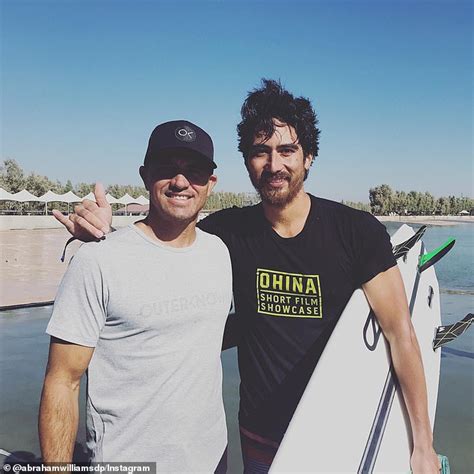 Who Is Tulsi Gabbards Husband Abraham Williams The Surfer Artist And