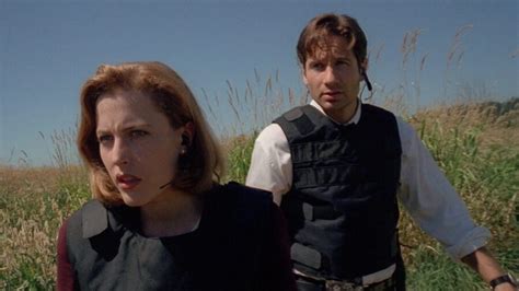 X Files Iconic Theme Is A Complete Accident Giant Freakin Robot