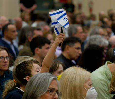 Zikaron Basalon Memories In The Living Room Pozez Jcc