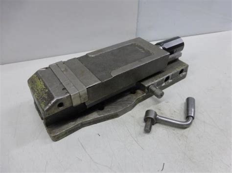 RÖHM RB 110 Hydraulik Maschinenschraubstock - Gebraucht kaufen auf ...