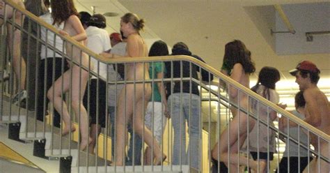 PUBLIC NUDITY PROJECT Berkeley University Library Streak