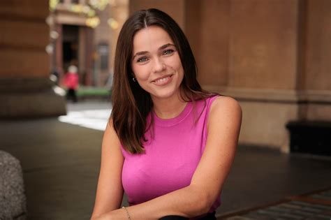 CORPORATE HEADSHOTS Kate Williams