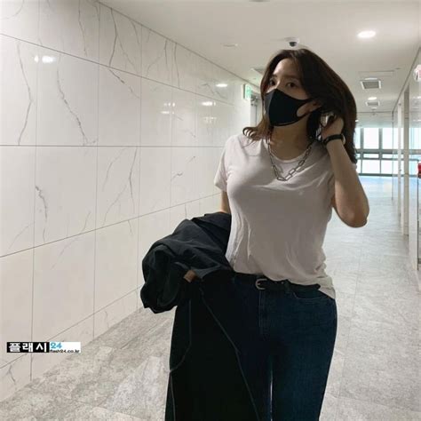 플래시24 연예 스포츠 은근 인기많다는 최정아 기자 스타일