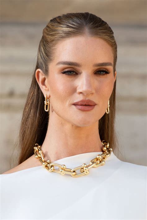 Rosie Huntington Whiteley Leads The Glam In Cannes Artofit
