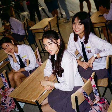 Pin by on sᴇʀɪᴇs Gmm Aesthetic babe Film camera