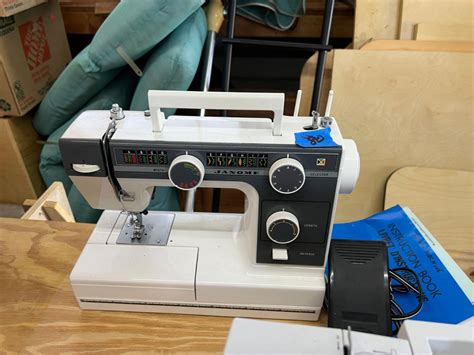 Lot 80 Janome L 392 Sewing Machine W Foot Pedal And Manual Floridas