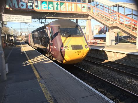 43285 Tailing A Xc Hst Service From Macclesfield To Manchester