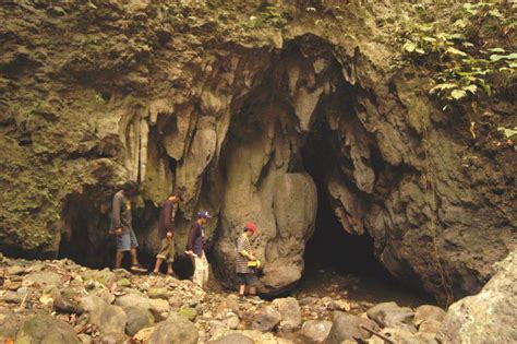 Kendis Cave ~ Road Trippers