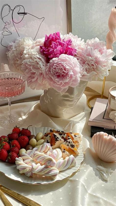 ปักพินโดย Pav N ใน Пионы ไอเดียถ่ายภาพวันเกิด แพนเค้ก วอลเปเปอร์น่ารัก