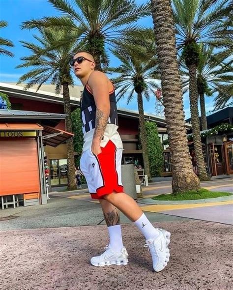 Após Polêmica Na Disney Mc Gui Tem Contrato De Show Cancelado Metrópoles