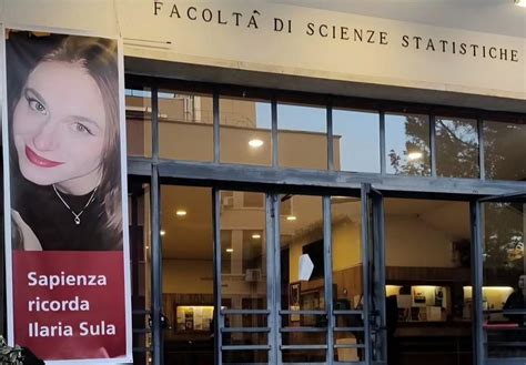 Terni Scende In Piazza Per Ilaria Uccisa Dallex In Casa Coi Genitori