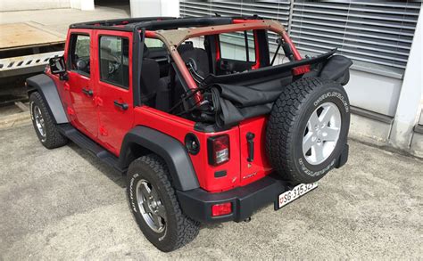 Jeep Wrangler Soft Top Vs Hard Top Pros And Cons Survival Tech Shop