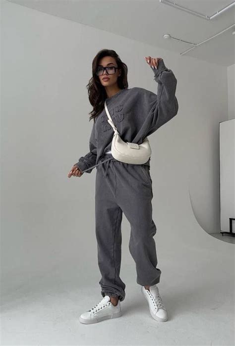 Костюм трійка — ціна 6690 грн у каталозі Спортивні костюми Купити жіночі речі за доступною ціною