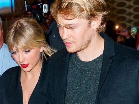 Taylor Swift And Joe Alwyn Break Up After 6 Years Of Dating