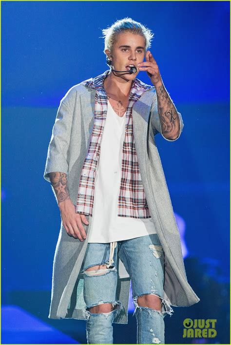 Justin Bieber Begins Purpose World Tour In Seattle Peep The