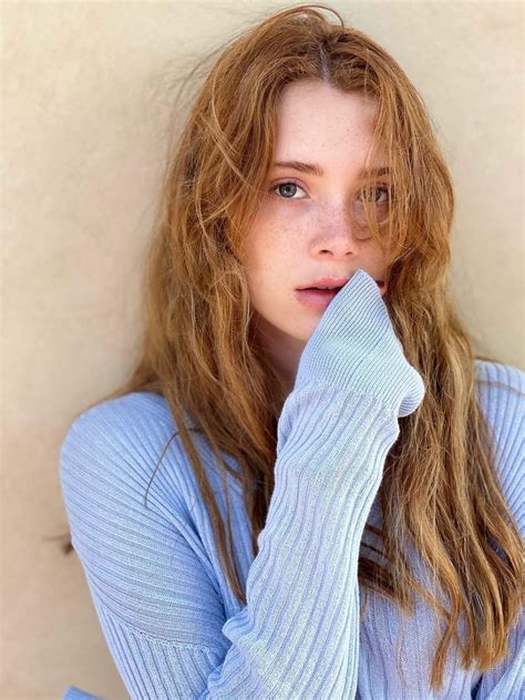 Beautiful Freckles Beautiful Redhead Beautiful Celebrities Nice Cardigans Zoe Kravitz Sansa