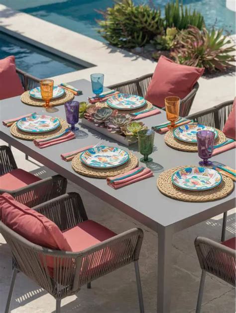 40 Unique Outdoor Dining Table Decor Ideas For 2024