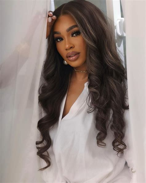 Sharon Oojas Birthday Mood Is Soft Glam Big Smiles And Zero Stress