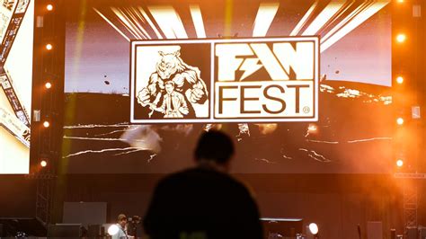 Как прошел первый день Fan Fest 23