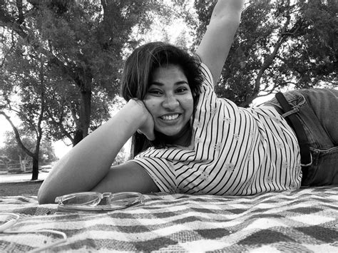 Dhanu වෙන රටකට එනකන් මට හිනාව මේ තරම් වටිනවා කියලා දැනිලා තිබුණෙ නෑ ඩුබායි කියන්නෙ විවිධ