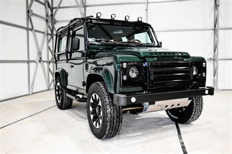Meet The Builder Of The World S Greatest Restomod Land Rover Defenders Maxim