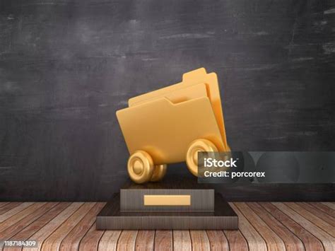 나무 바닥에 바퀴에 폴더와 트로피 칠판 배경 3d 렌더링 3차원 형태에 대한 스톡 사진 및 기타 이미지 3차원 형태 금 금속 속도 Istock