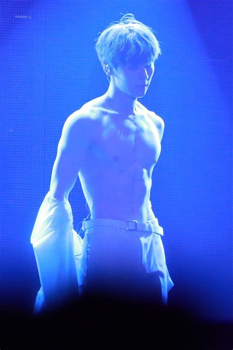 메리 유 on Twitter Garotos sensuais Jinyoung Atores coreanos