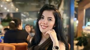 İzmirde Eski Sevgili Dehşeti Darp Ederek Genç Kadını öldürdü