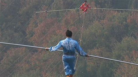 Tightrope Walker Crosses Great Wall Without Safety Net