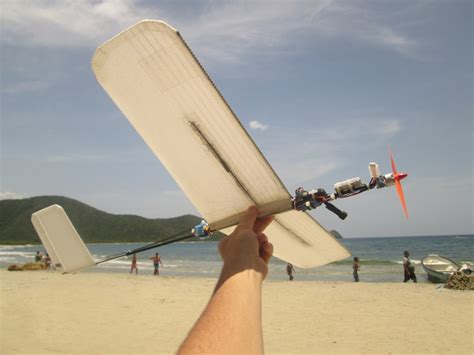 AR Simple Low Wing Loading RC Airplane RCmags