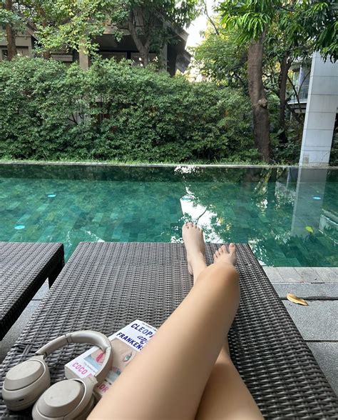 คณพลอย วนพซดำ หนงเซต