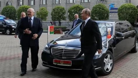 Президентът Радев със специален и брониран „Мерцедес“ за над 1 милион