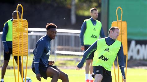 Manchester Uniteds Matty Willock Joins Crawley On Loan Football News Sky Sports
