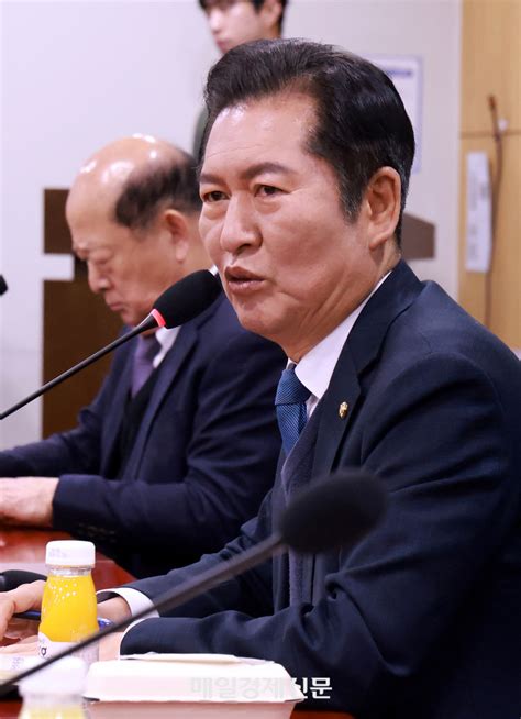 국회 탄핵소추단 尹 거대한 반격 시도···반드시 탄핵 완성”