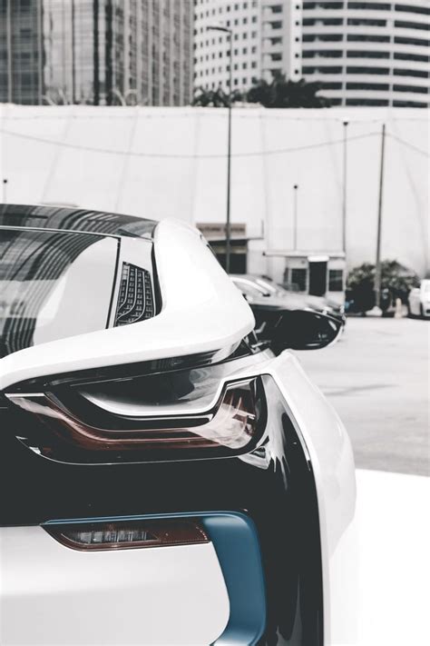 Hier Moet Je Op Letten Bij Het Aanschaffen Van Een Elektrische Auto Elektrische Autos Auto