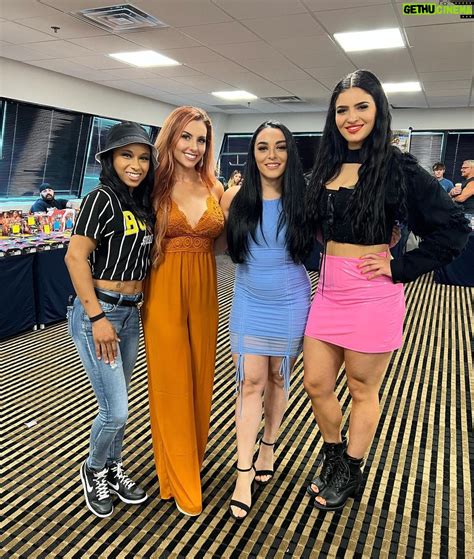Santana Garrett Instagram G I R L S 🌻 Meetin And Greetin Wonderful