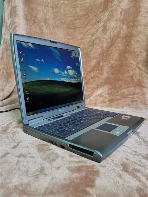 Retro Dell Windows Xp Laptop D Sub Pins Parallel Port It Good Yishun Computers Tech