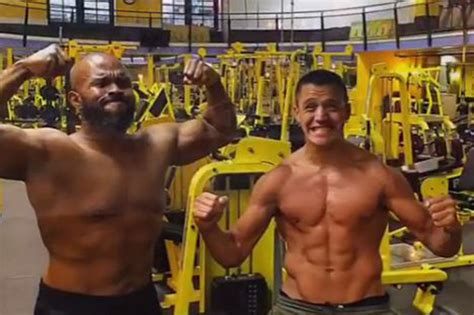 Arsenal And Chile Striker Alexis Sanchez Posts Cheesy Video As He