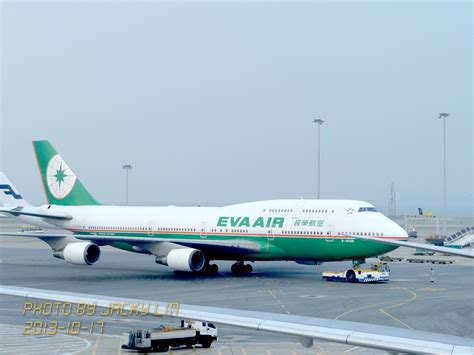 Jacky Lim 林鴻達 作為 台灣 快閃黨，曾經 長榮航空 Evaairways Evaair