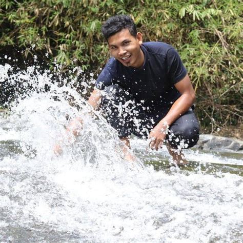 ក្រឡាញ់ ចាញ់ស្នេហ៍