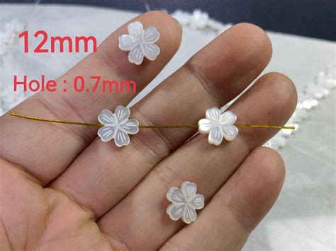 Natural Mother Of Pearl Flower Beads Carved Shell Flower Beads 12mm