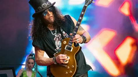 Slashs Les Paul Journey From Replica To Gibson Signature Equipboard